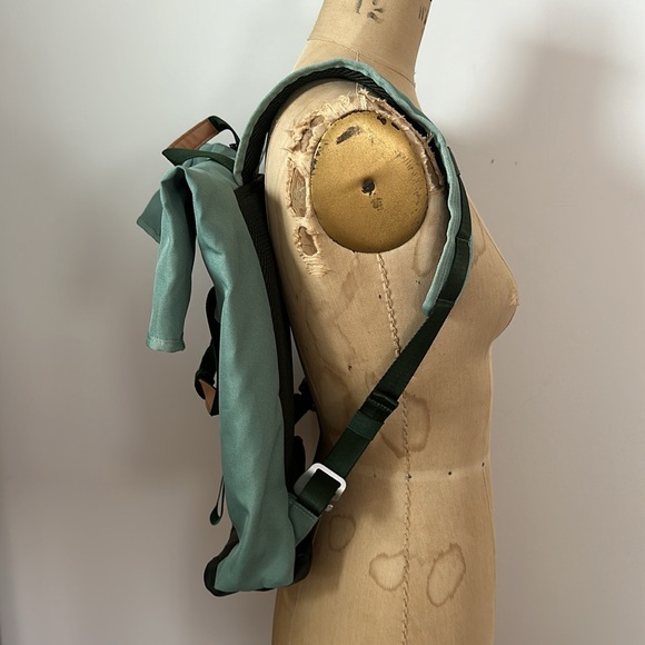 Doterra | Bags | Doterra 220 Convention Pursue Backpack From Recycled ...